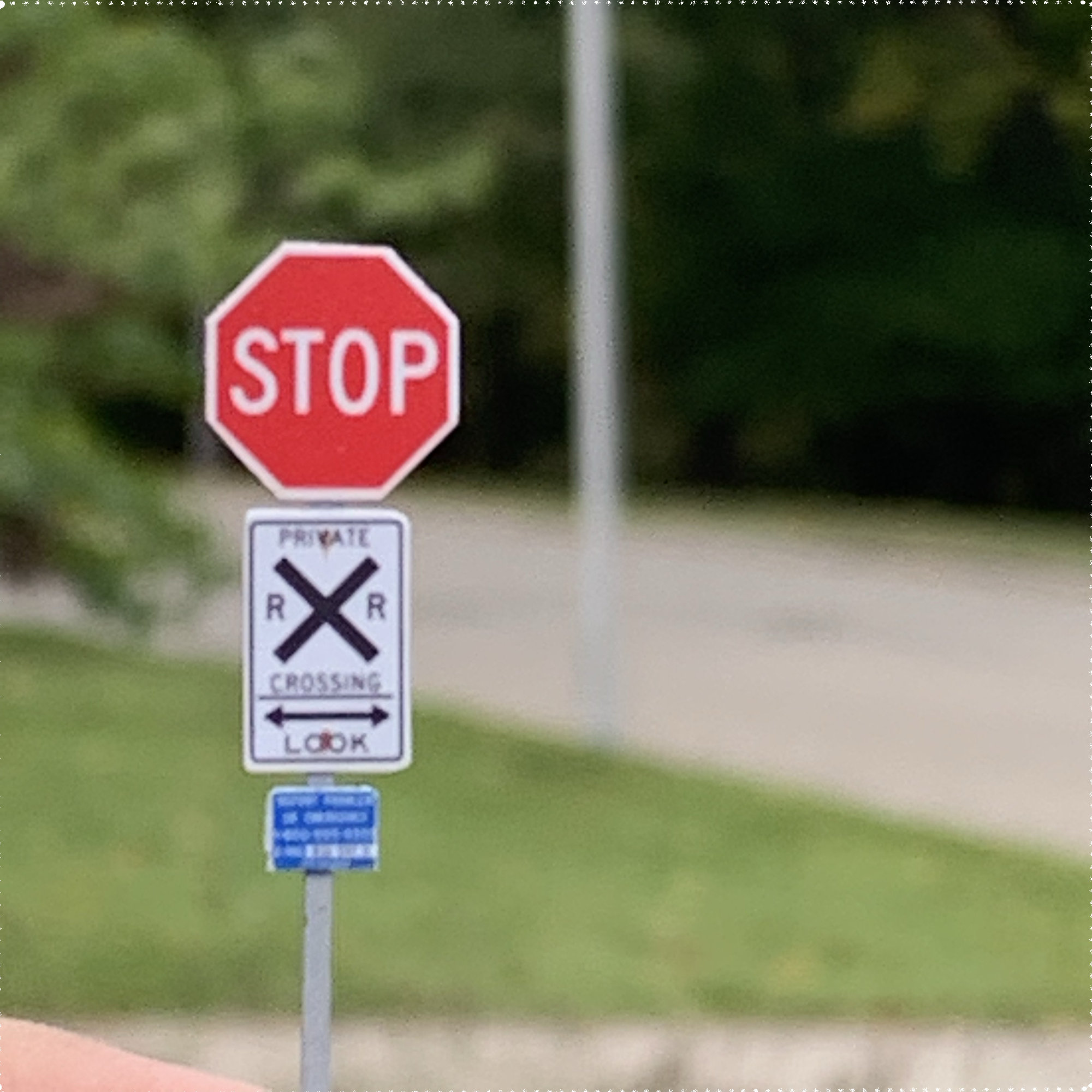 1:87 HO Scale Street Sign red stop Sign private Railroad Crossing Sign ...