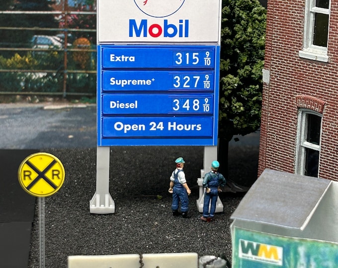HO-1112-003 / 1:87 HO Scale Street Sign - Mobil Gas Station Gas Price ...