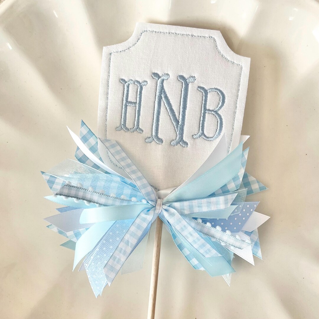 Monogrammed Crest Cake Topper - Etsy