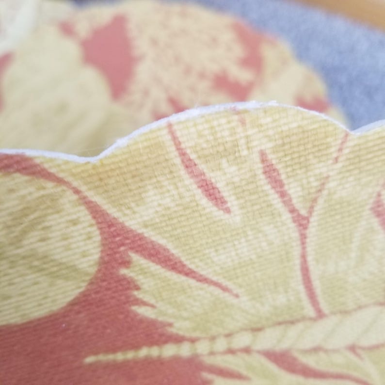 Vintage Seashell Print Vinyl Placemats - Set of Four Scalloped Edge ...