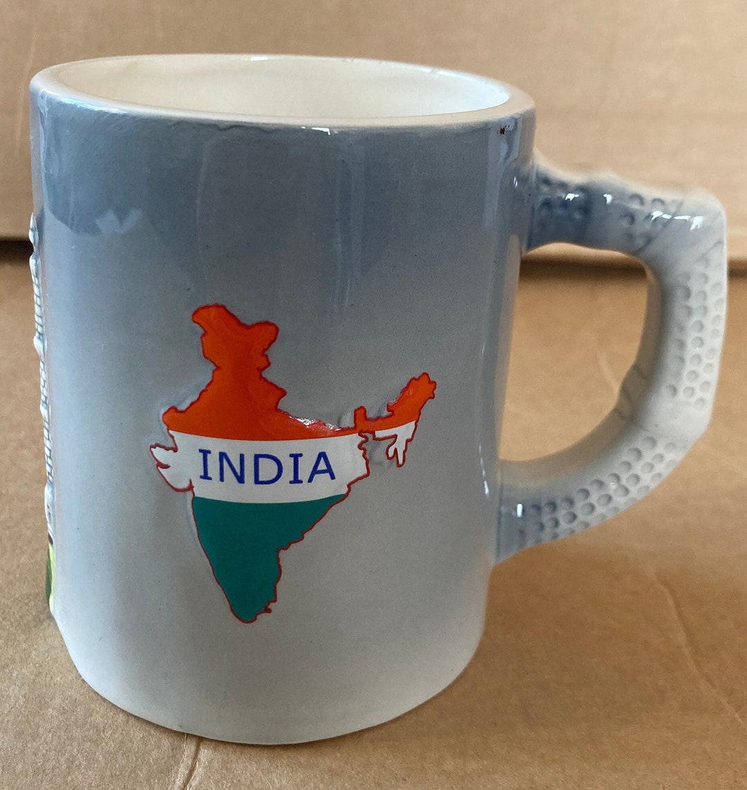 Hand-painted Taj Mahal Sculpted Stoneware Mug/ Desk Tidy. Unused and ...