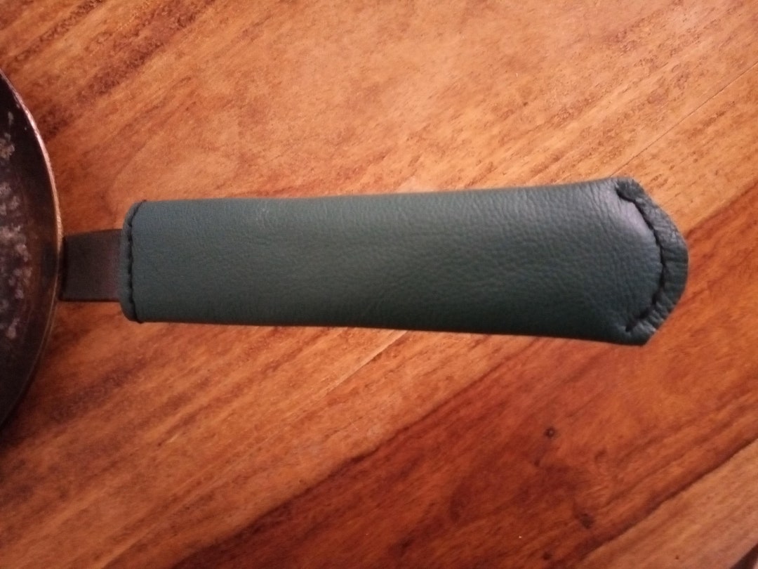 Leather Handle Cover for the Cast Iron Frying Pan Heat - Etsy UK