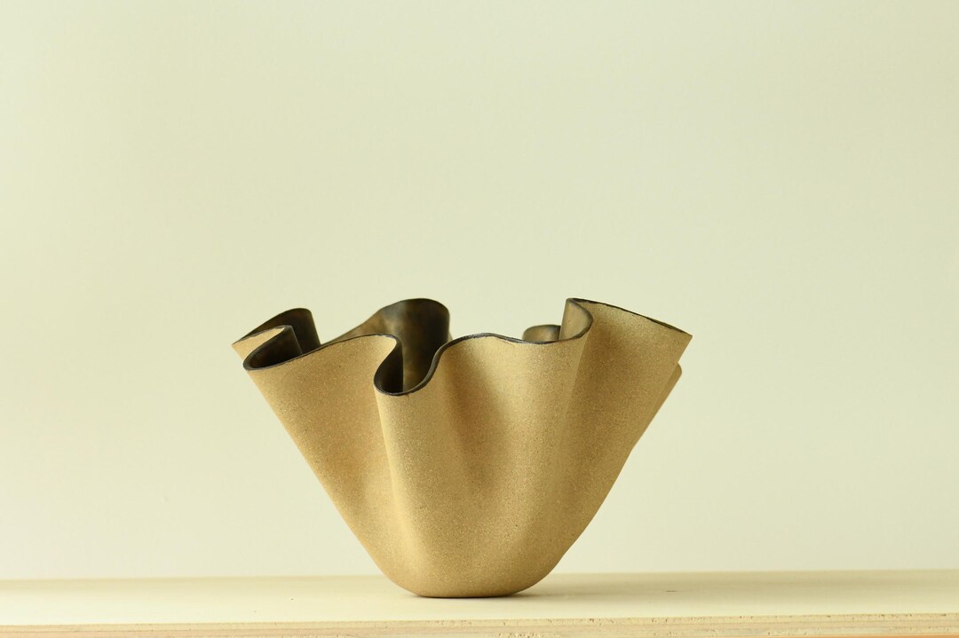Ceramic Ruffle Bowl, Brown Bowl With Ruffles for Home Decor - Etsy
