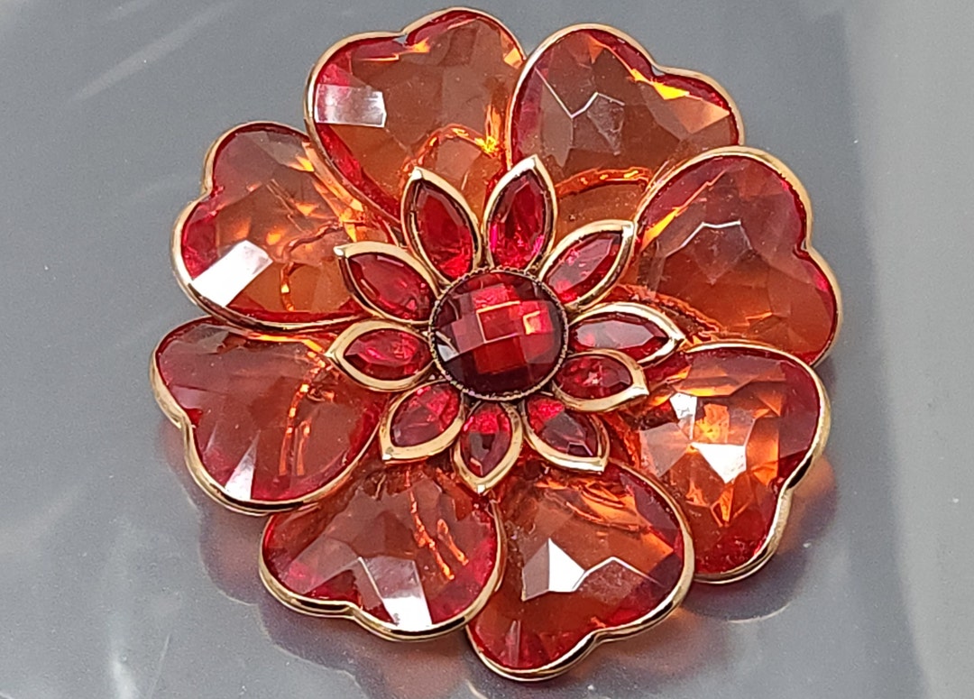 Vintage Joan Rivers Large Red Flower Lucite Gold Tone Brooch - Etsy