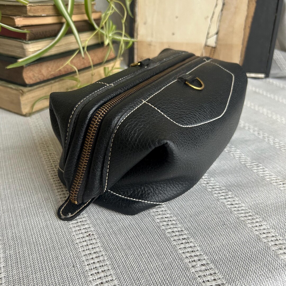 Vintage Leather Pop up Style Dopp Kit | Amity Black Men’s Toiletries ...