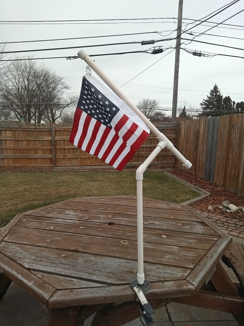 Mini Picnic Table Top PVC FLAG POLE Uses 12"x18" Flag (not Included ...