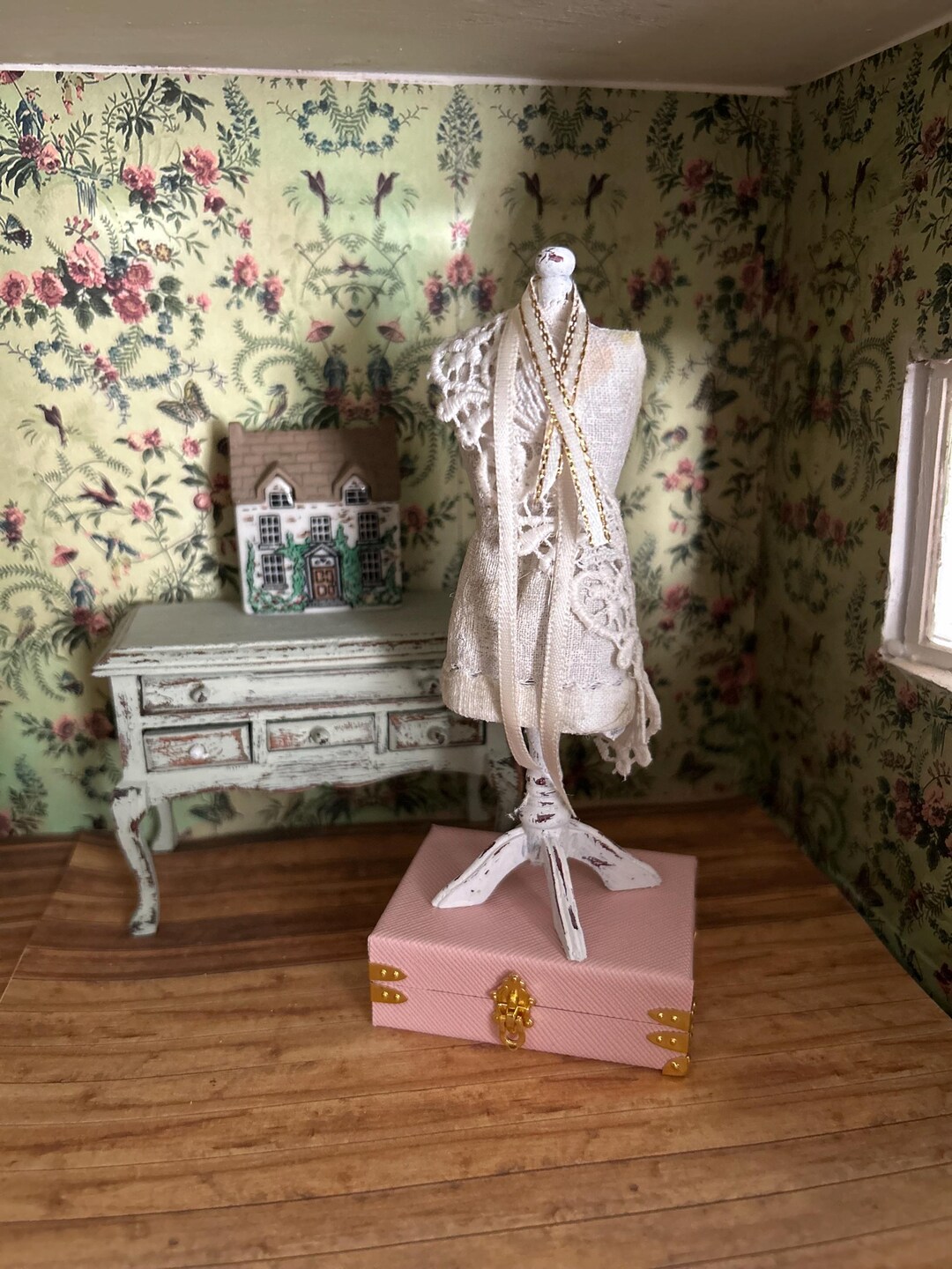 Shabby Chic Dollhouse Mannequin – 1:12 Scale Miniature Dress Form ...
