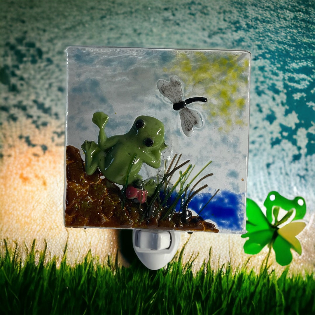 Frog Catching a Bug in Swamp Fused Glass Night Light - Handmade, Green ...