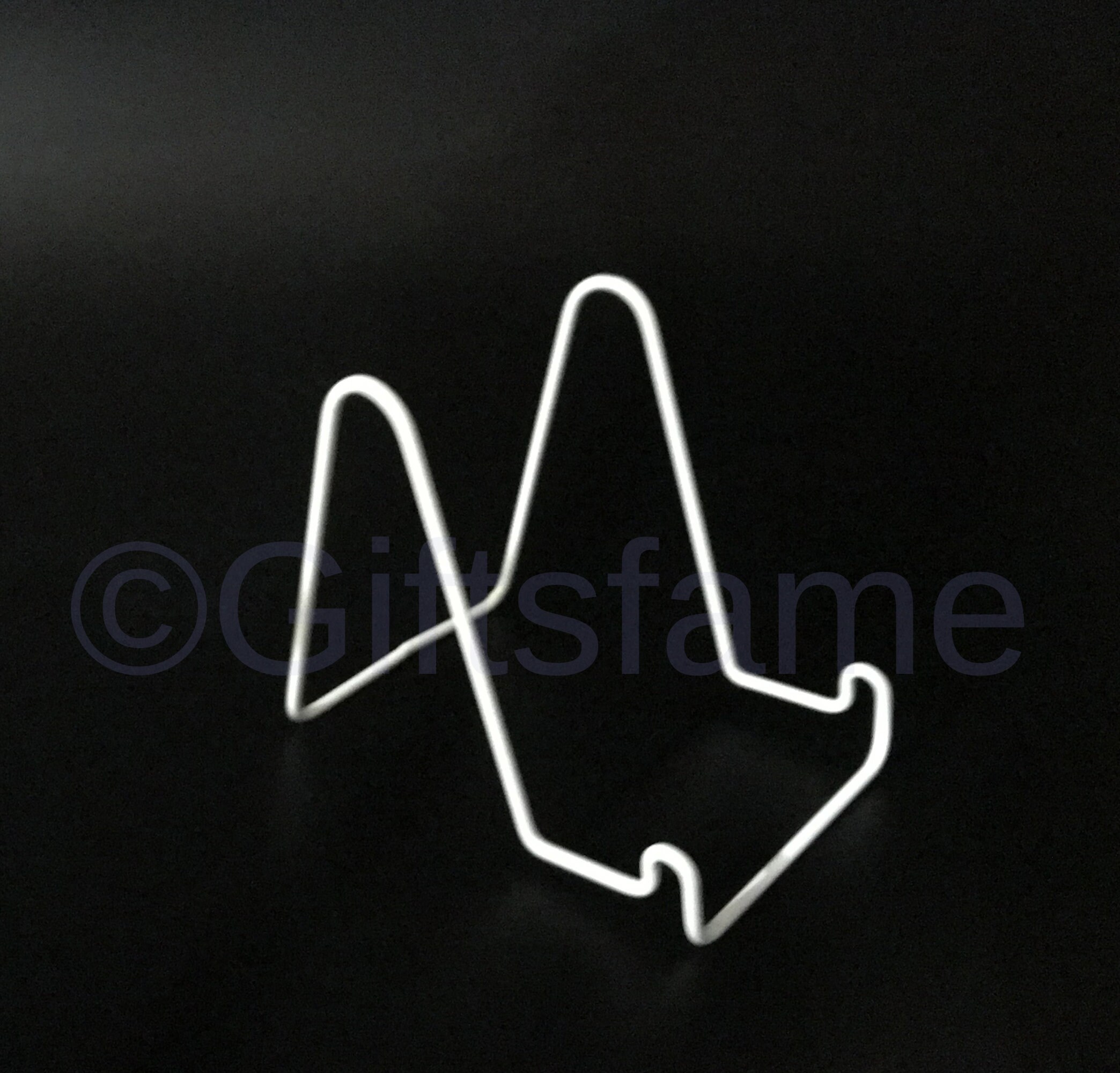 Double Curve Steel Metal Plate Display Stand Metal Dish Rack Plate ...