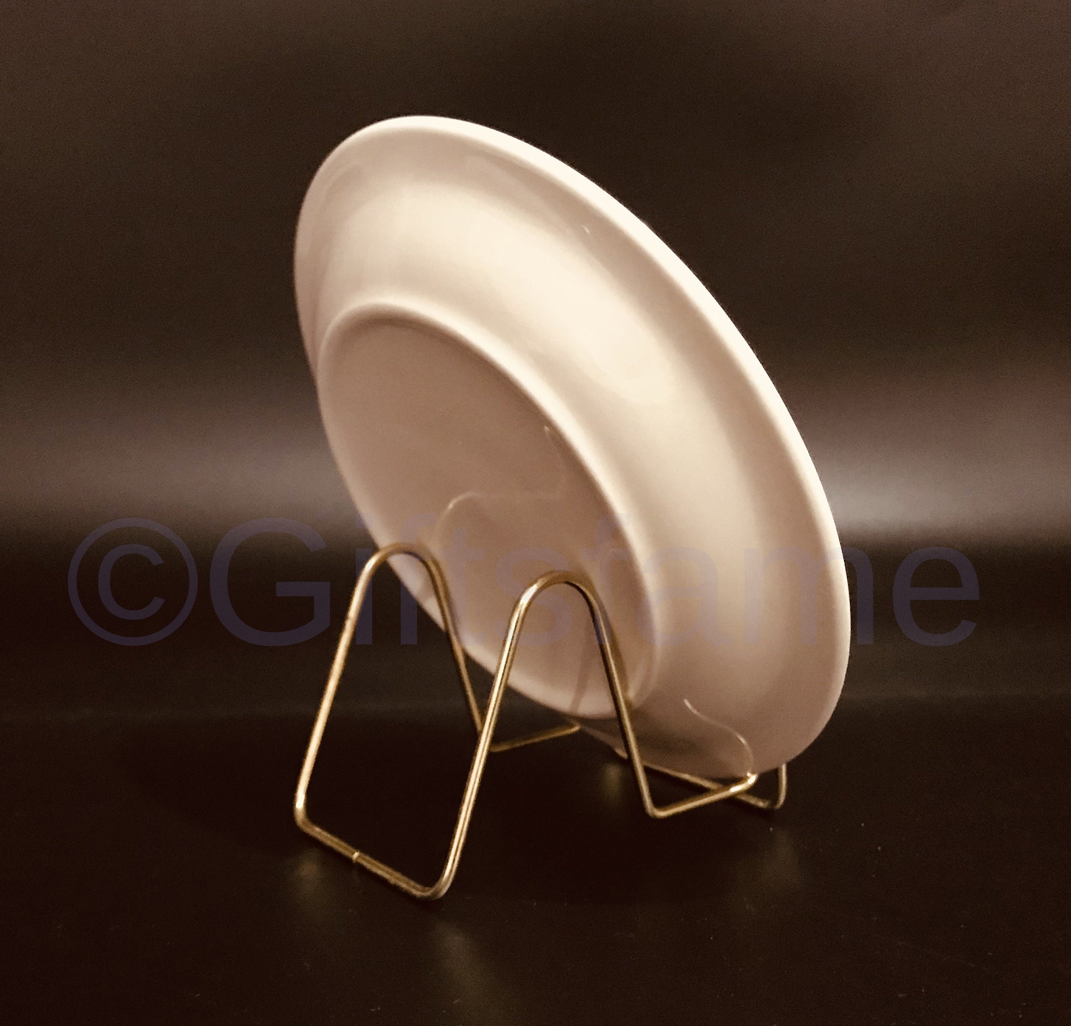 Double Curve Steel Metal Plate Display Stand Metal Dish Rack Plate ...