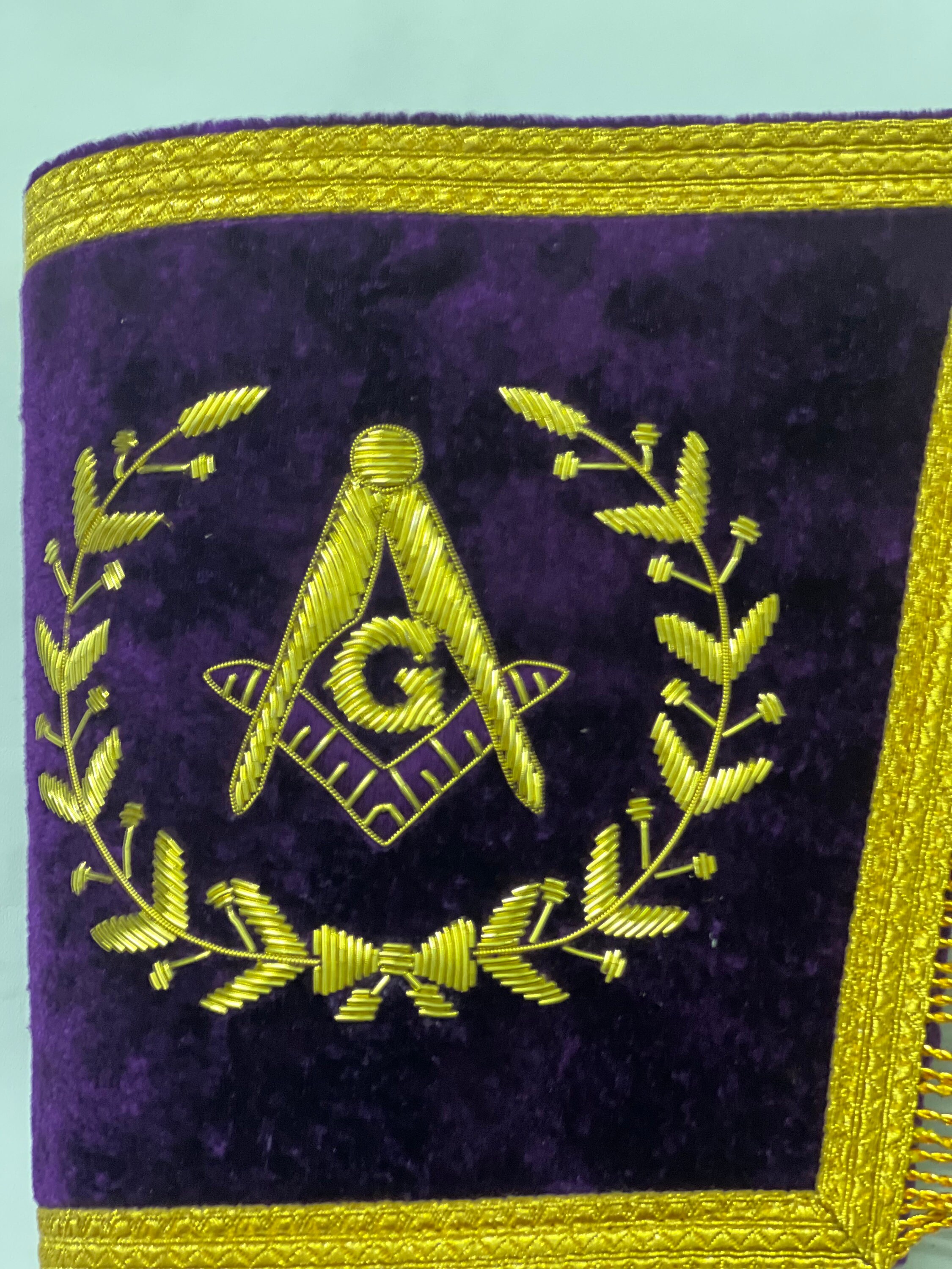 MASONIC GRAND LODGE Master Mason Apron, Cuffs With Chain Collar Purple ...