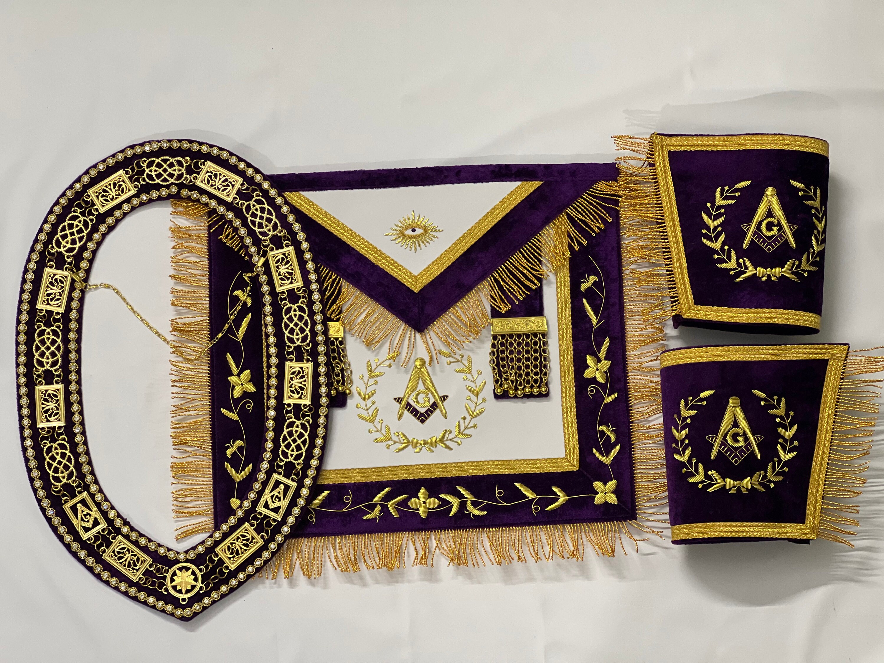 MASONIC GRAND LODGE Master Mason Apron, Cuffs With Chain Collar Purple ...