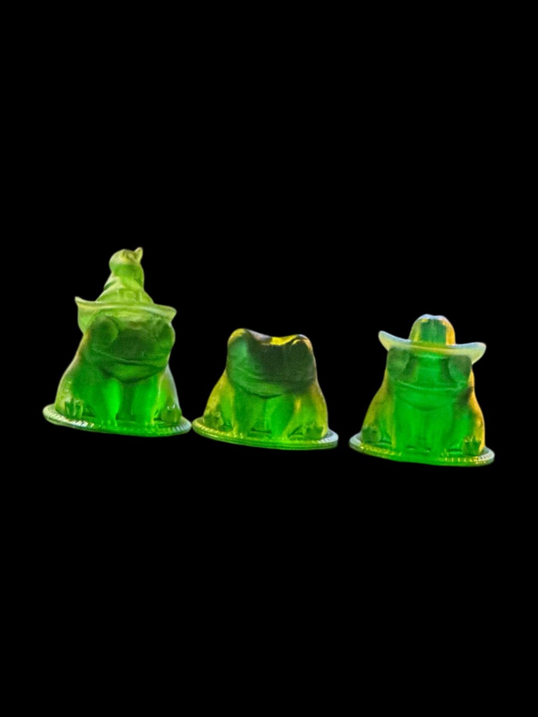 3D Printed Frog Trio: Wizard, Cowboy & Toad Figurines - Etsy