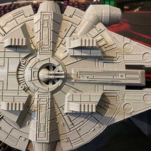 Millennium Falcon - Etsy