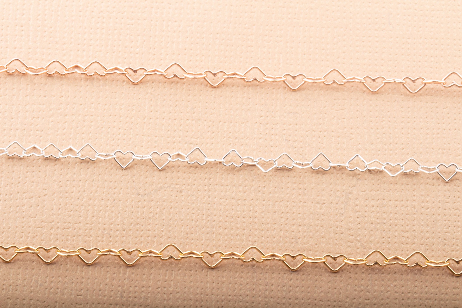 3mm X 3mm Tiny Interlocking Hearts Chain by Foot, Heart Outline Chain ...