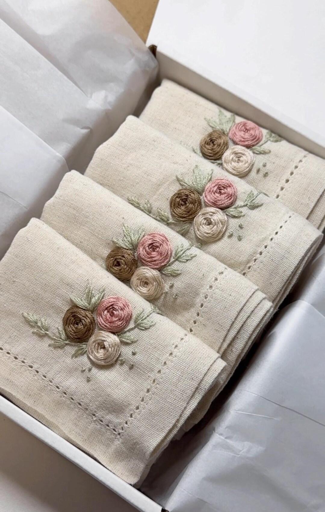 Hand Embroidered Roses/linen Napkins That Are Perfect for a Special ...