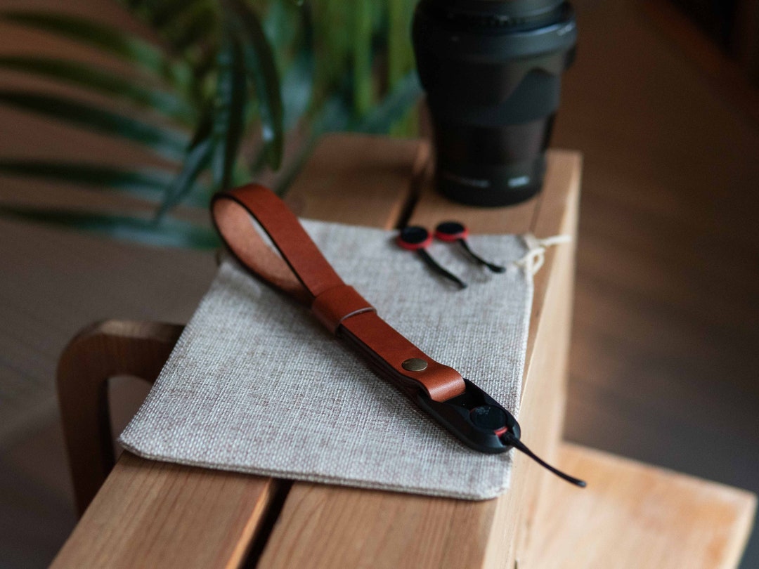 Quick Release Leather Wrist Camera Strap With Peak Design Anchor Links ...