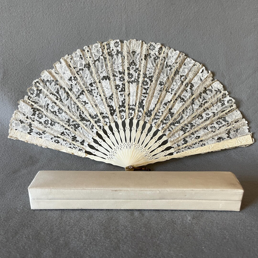 Victorian Lace Folding Fan With Satin Storage Box - Etsy