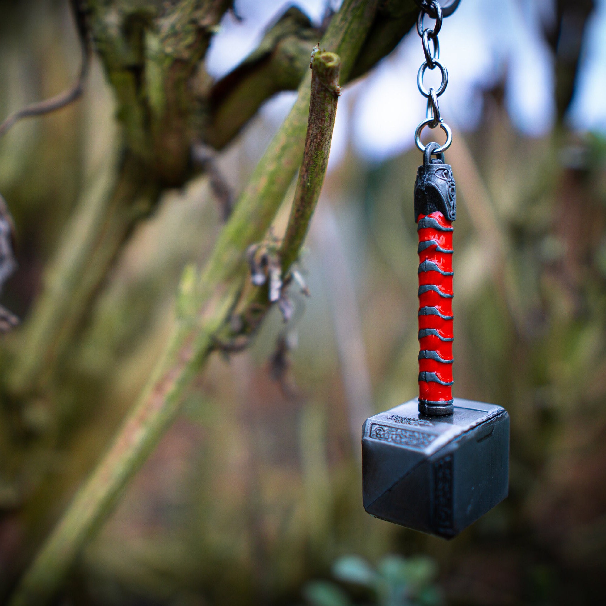 Marvel Gift: Mjolnir Keyring - Perfect Thor and Avengers Fan Accessory ...