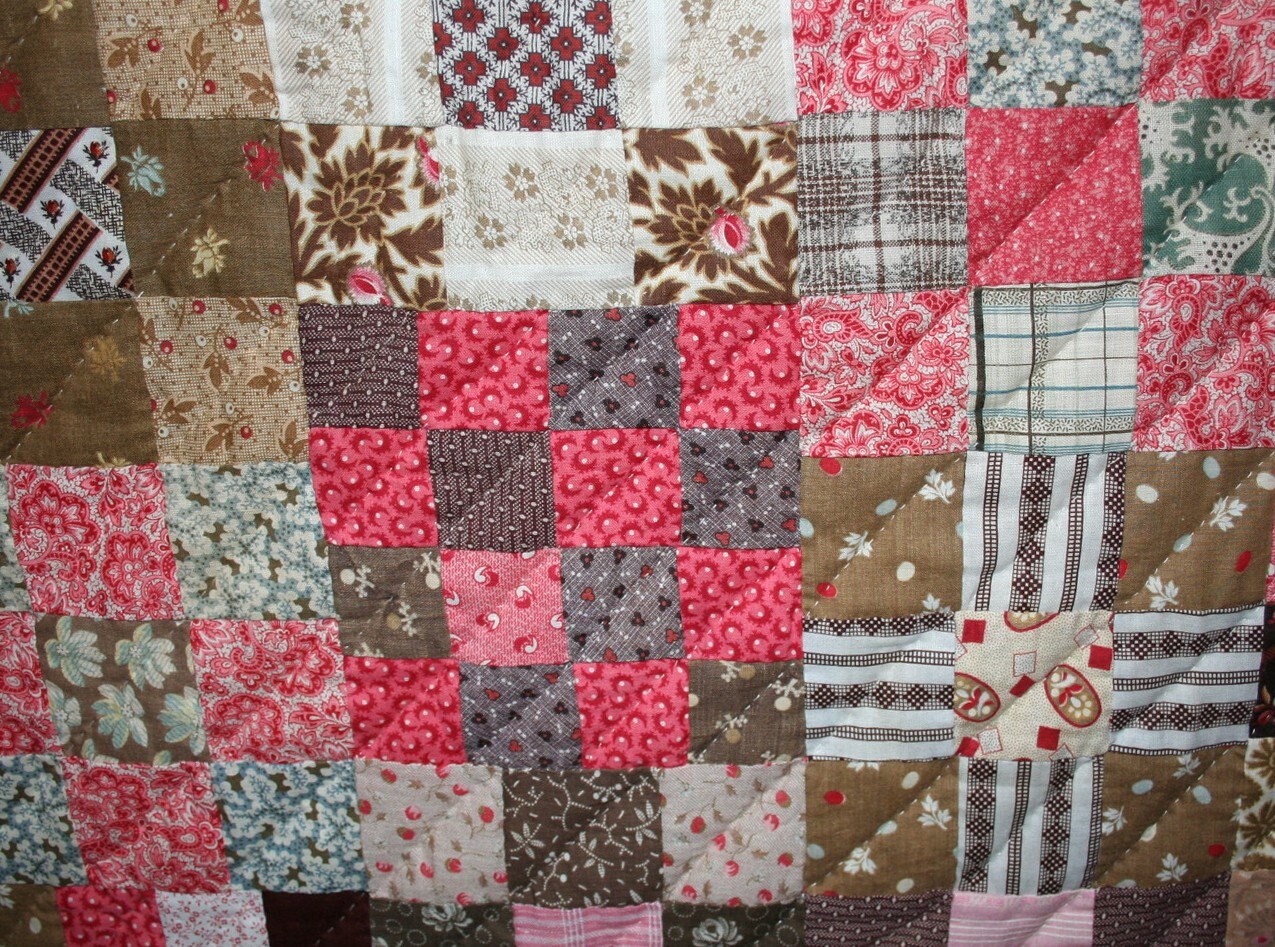 Quilt Vintage 43 X 51 Hand Pieced and Quilted Made by Wilma Cogliantry ...