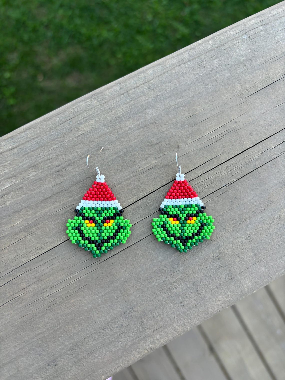 Grinch, Christmas, Holidays, Brick Stitch Earring, Beaded Earring, Toho ...