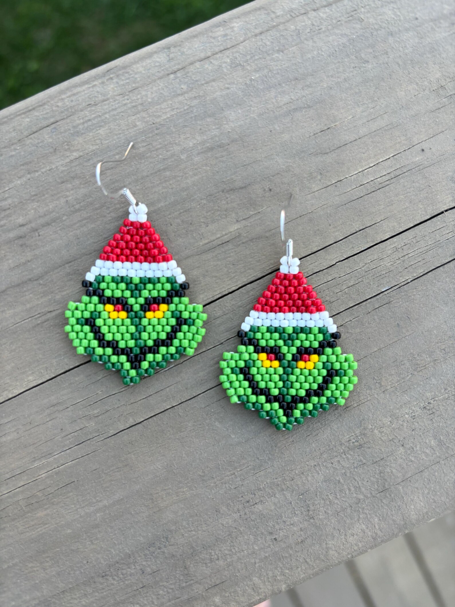 Grinch, Christmas, Holidays, Brick Stitch Earring, Beaded Earring, Toho ...