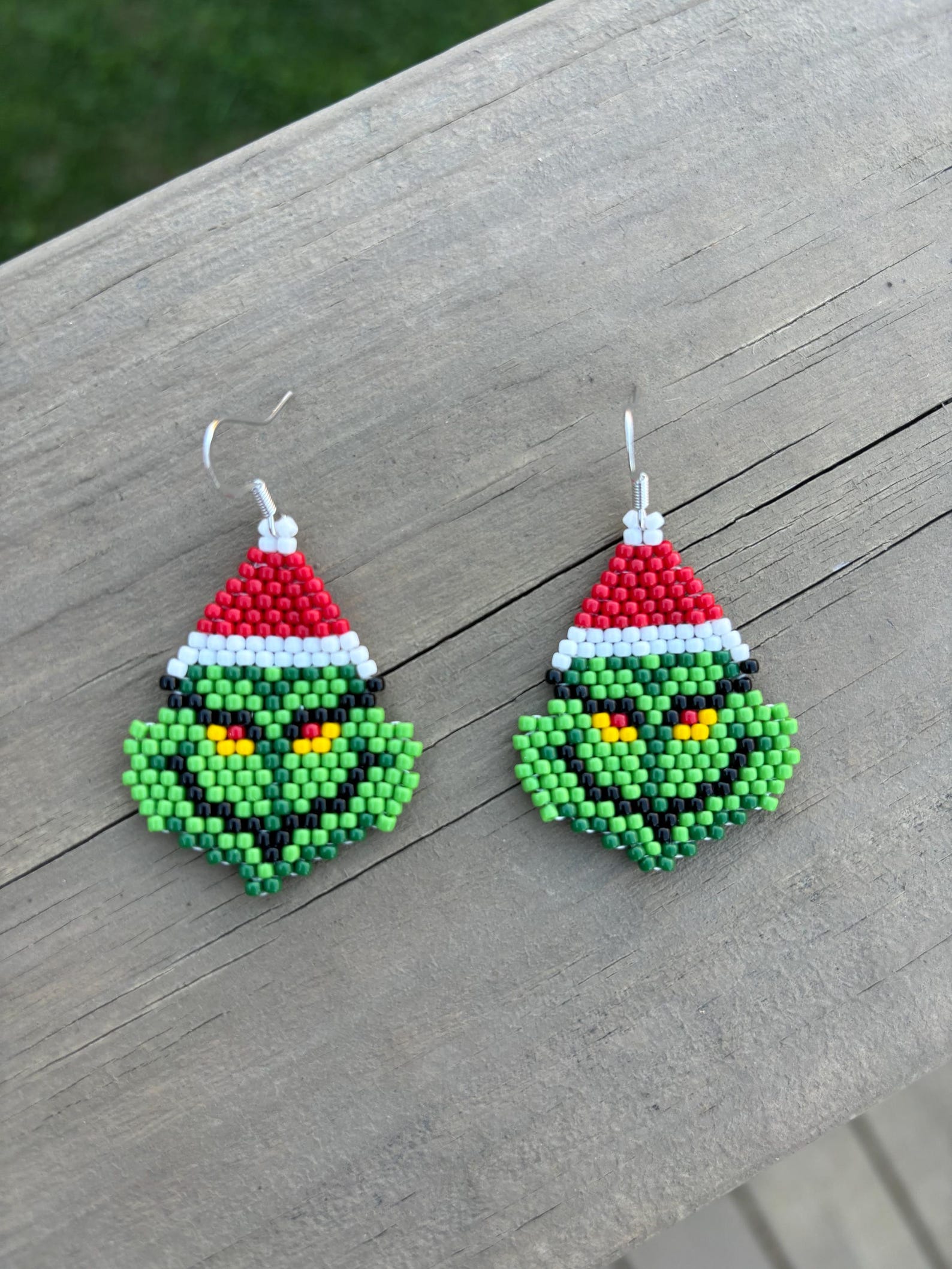 Grinch, Christmas, Holidays, Brick Stitch Earring, Beaded Earring, Toho ...