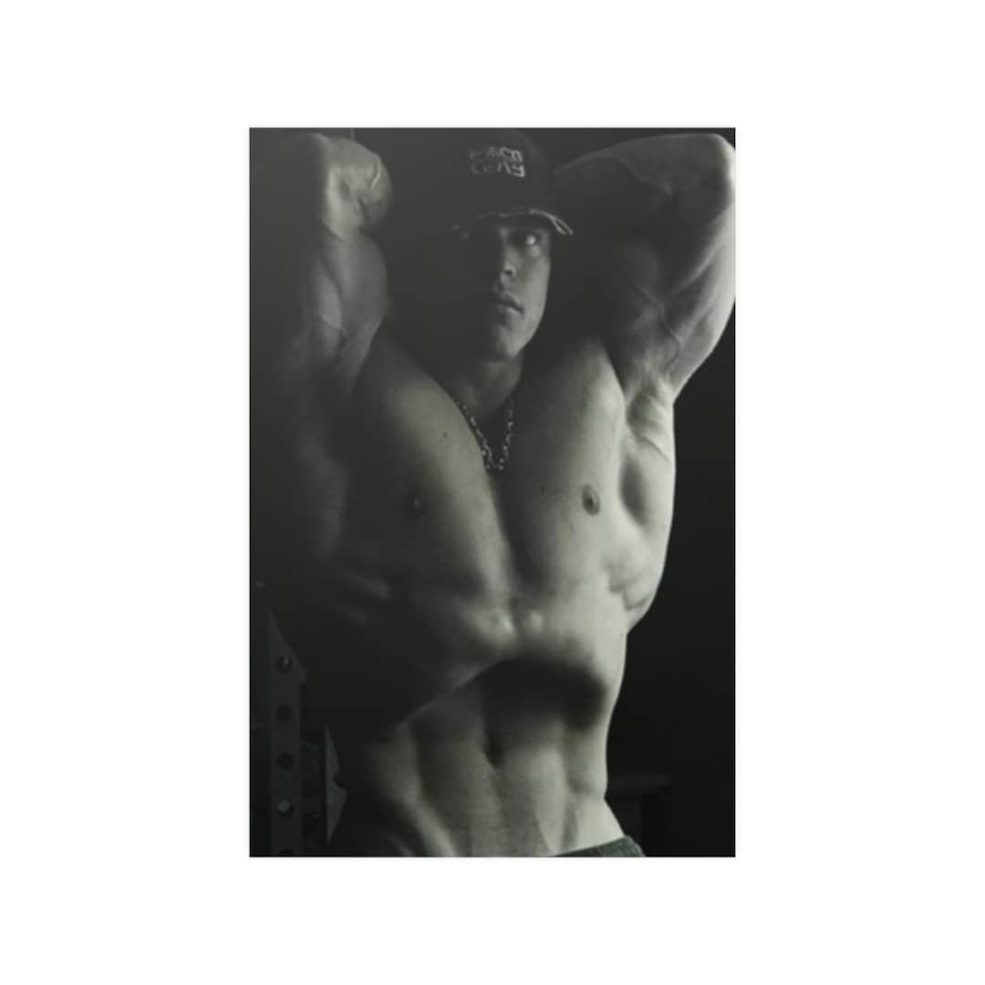 Sam Sulek Vacuum Pose Black and White Poster | Modern Bodybuilding ...