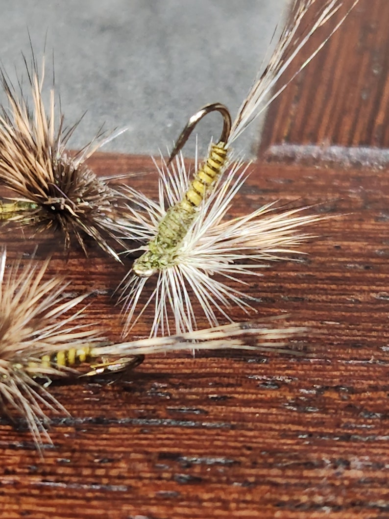 Tiltwing Mayfly Dry Fly ( Parachute ) 3 Pack - Etsy