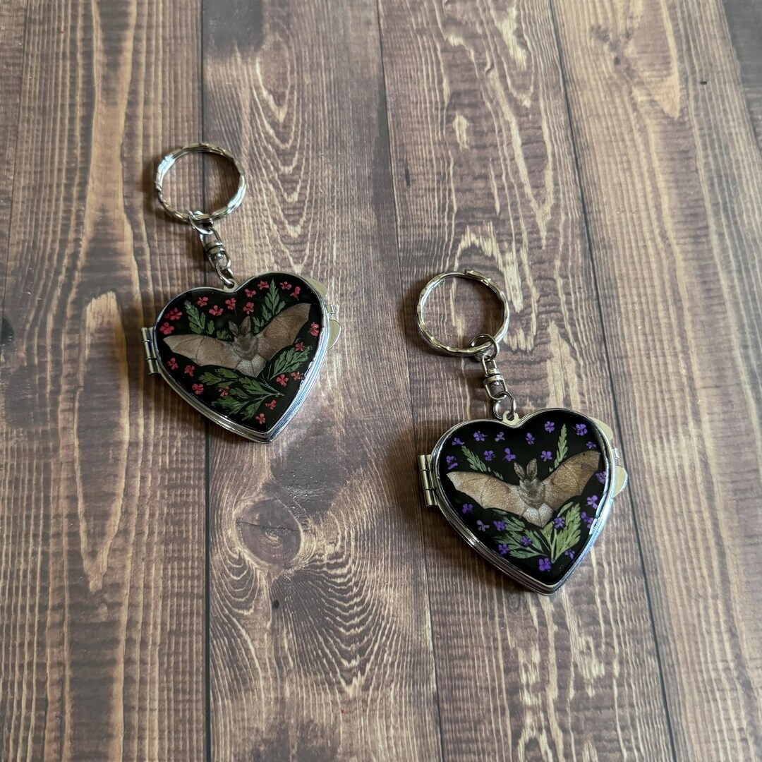 Bat Mirror Keychain - Etsy
