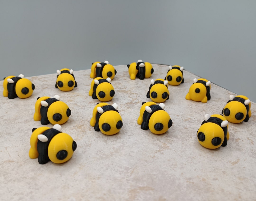 3D Printed Tiny Bumble Bee Party Favors: Stocking Stuffer Classroom ...