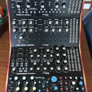 4 TIER Rack Stand low Config for Behringer CAT, Model D, K-2, Neutron ...