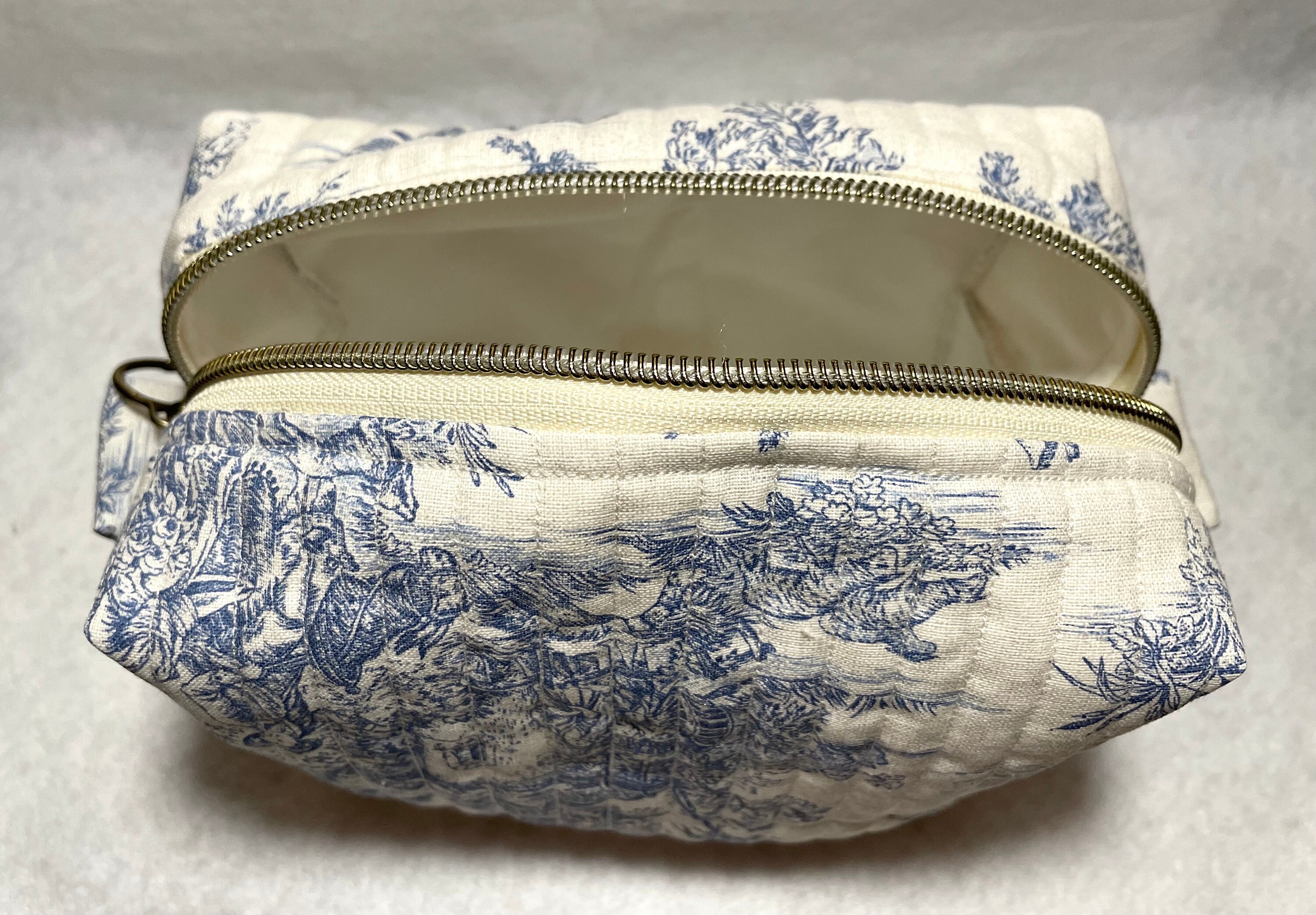 Vanity Case Toile De Jouy Pattern - Etsy
