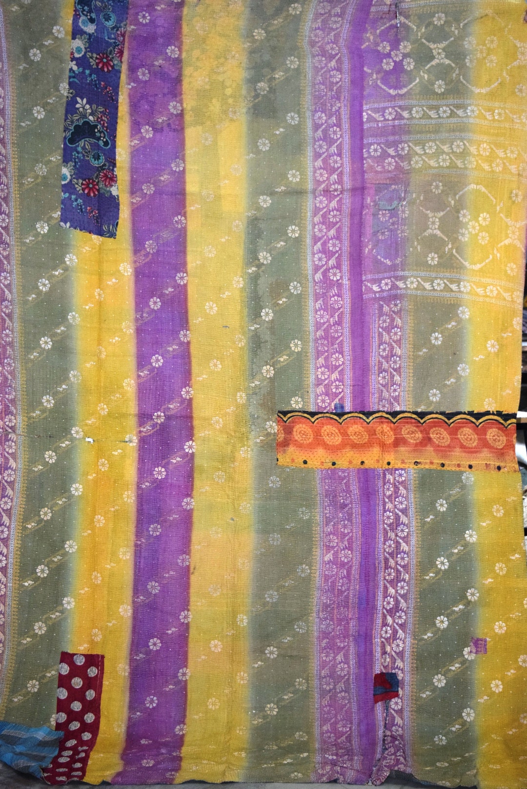 Old Vintage Sari Patchwork Kantha Blankets, Indian Antique Sari Kantha ...