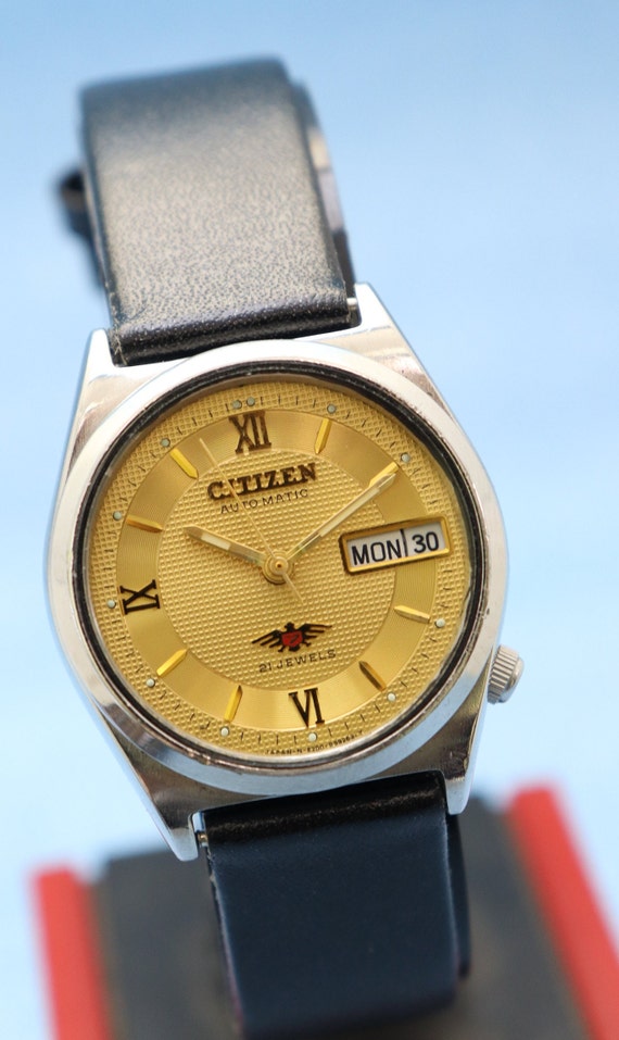 vintage citizen automatic day date movement no. 8200A… - Gem
