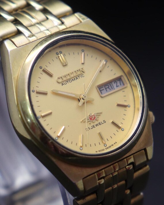 vintage citizen automatic day date movement no. 8200A… - Gem