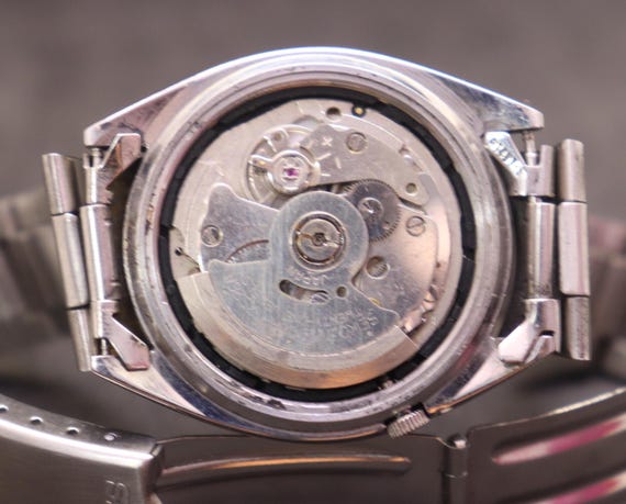 vintage Seiko 5 automatic day date movement no. 7009A… - Gem