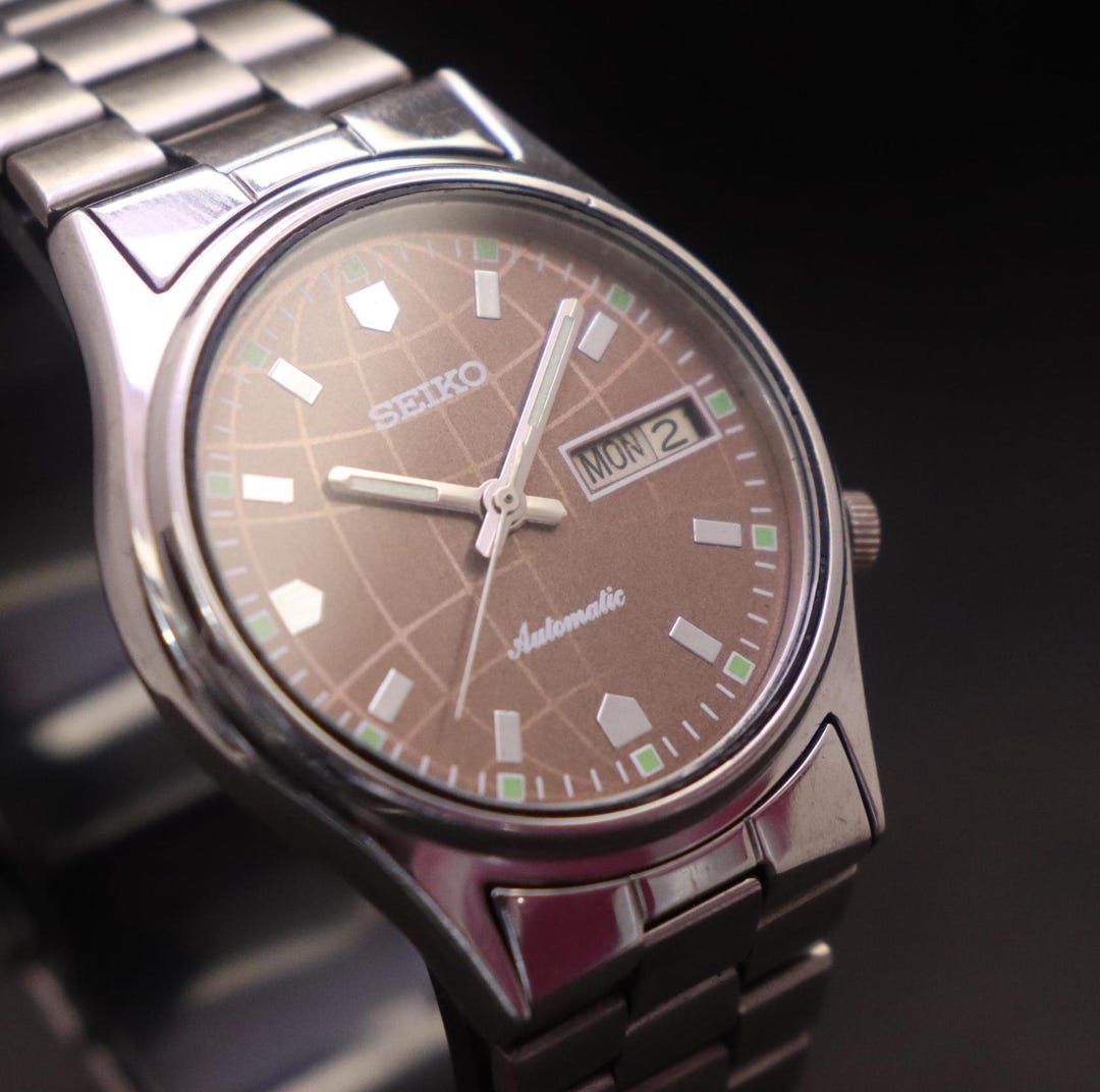 Vintage Seiko 5 Automatic Day Date Movement No. 7009A Japan Made Men's ...