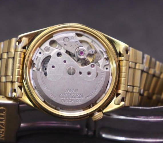 vintage citizen automatic day date movement no. 8200A… - Gem