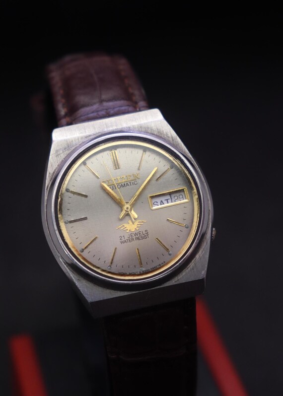 vintage citizen automatic day date movement no. 8200A… - Gem