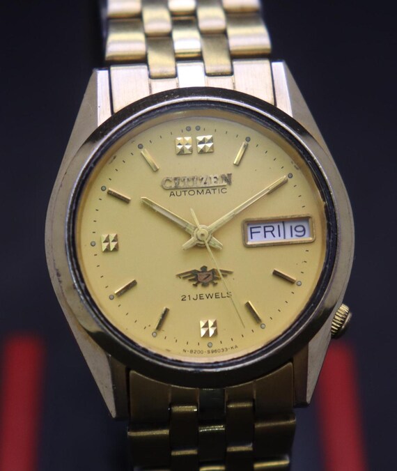 vintage citizen automatic day date movement no. 8200A… - Gem
