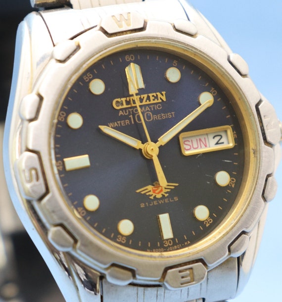 vintage citizen automatic day date movement no. 8200A… - Gem