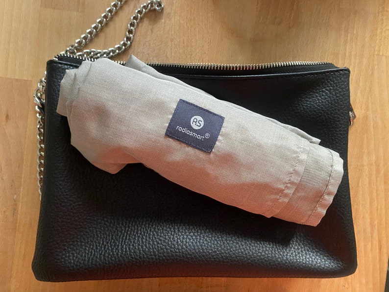 Radia Smart® EMF Protection Scarf, RF Blocking, 5G Blocking, Anti-radiation Protection, Silver ...