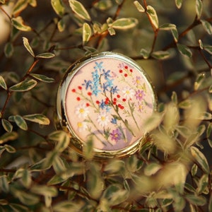 Rose Embroidered Compact Mirror Comes With a Drawstring Bag, Wild ...