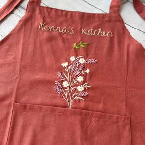 Personalized Embroidered Apron for Women, Hand-embroidered Apron, Linen ...