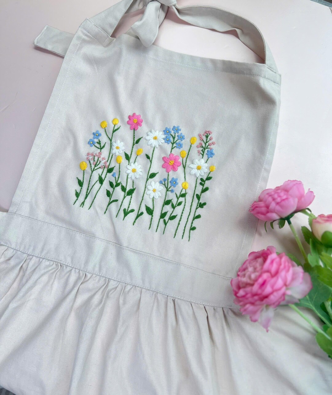 Floral Embroidered Apron for Women, Personalized Hand-embroidered Apron ...