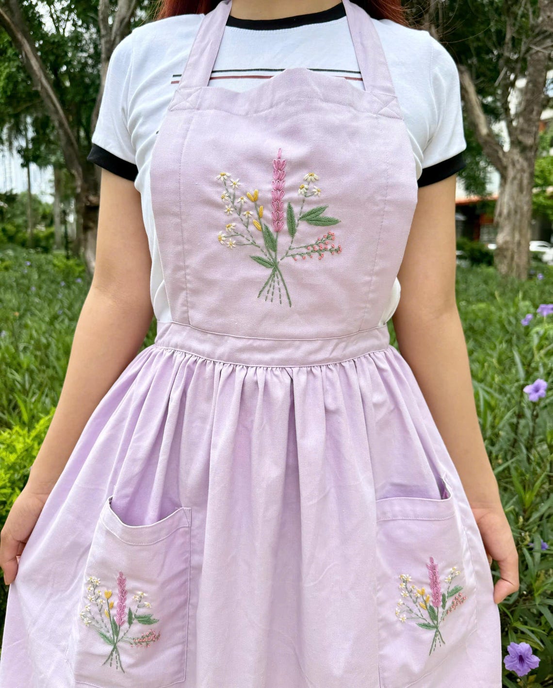 Floral Embroidered Apron for Women, Personalized Hand-embroidered Apron ...