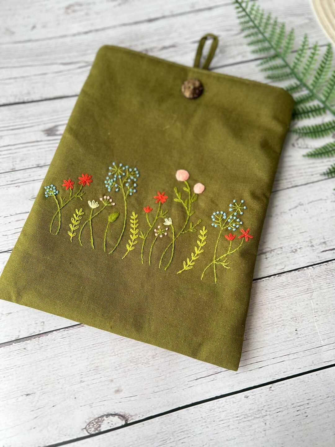 Custom Embroidered Book Sleeve, Daisy Flower Embroidered Book Cover ...