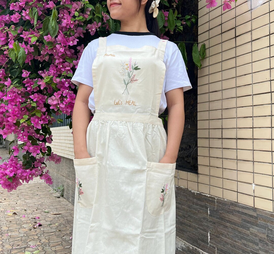 Floral Embroidered Apron for Women, Personalized Hand-embroidered Apron ...