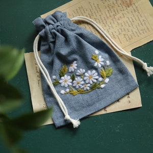 Floral Drawstring Bag Embroidery, Embroidered Floral Pouch, Daisy ...
